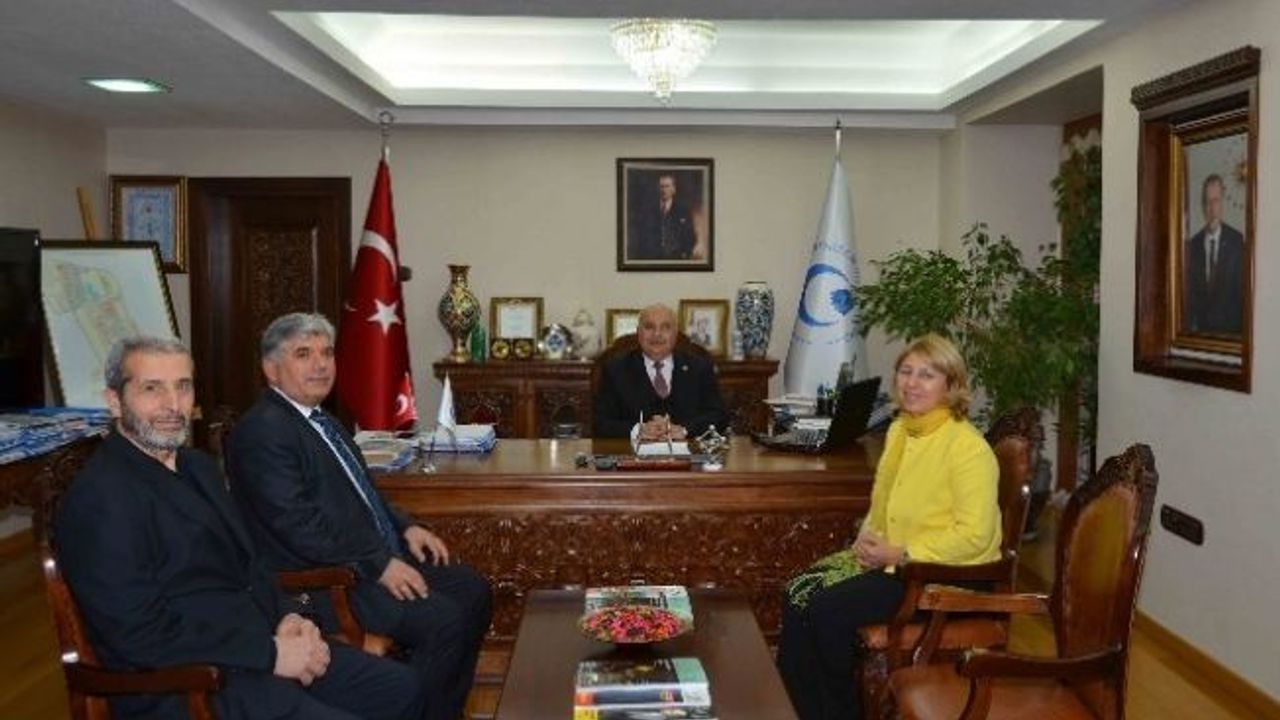 Kadın Hastalıkları ve Doğum Ana Bilim Dalı Profesörü Prof. Dr. Şimşek ...